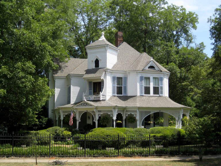 10 Historic Small Towns in Georgia You Should Visit