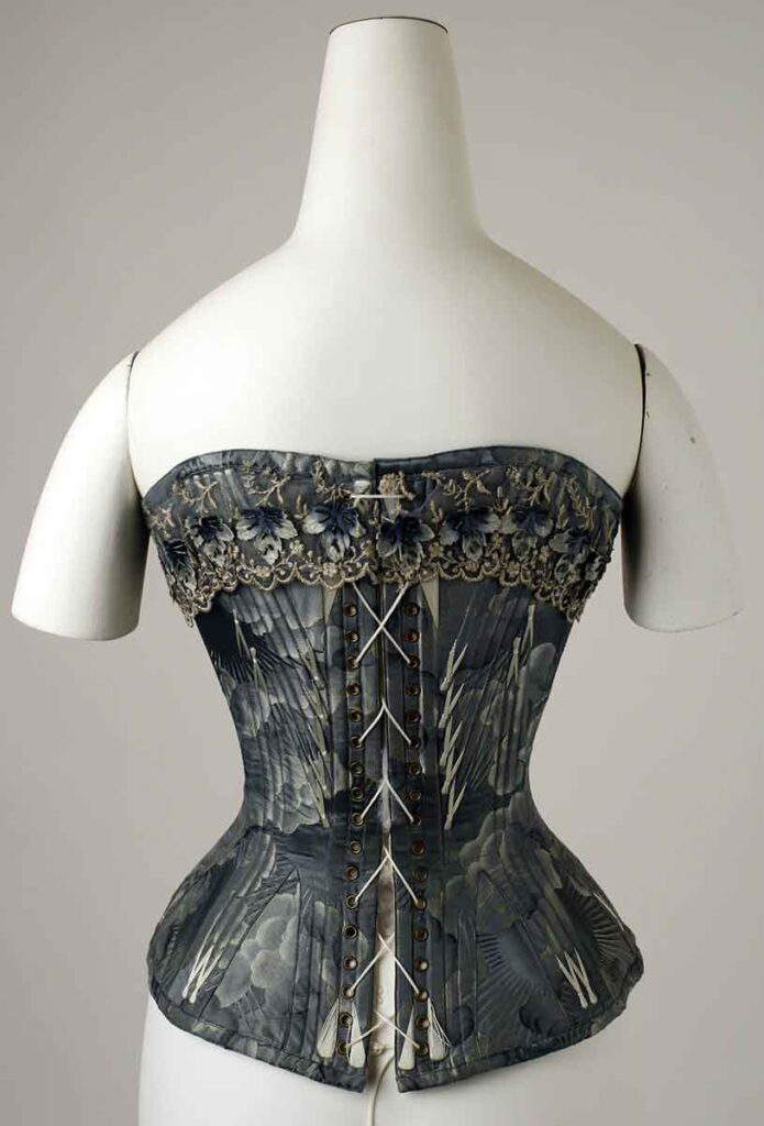 5 Victorian Fashion Trends: From Flammable Skirts to Poisonous Fabrics