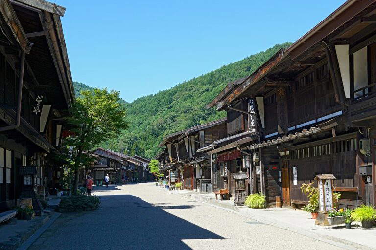 10 Must-Visit Historic Towns in Japan